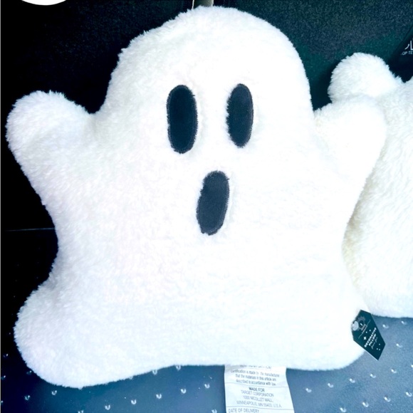 Target | Holiday | Nwt Target 223halloween Ghost Pillow Viral On Tiktok ...